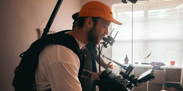 We're looking for film and media writers - Performance